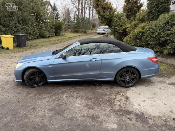 Blue Mercedes-Benz E 350 2011 in Klaipeda, with an engine capacity of 3.00 L and mileage of 261 thousand km for 5995 €, photo 3 on AUTOMOTO.COM.LV