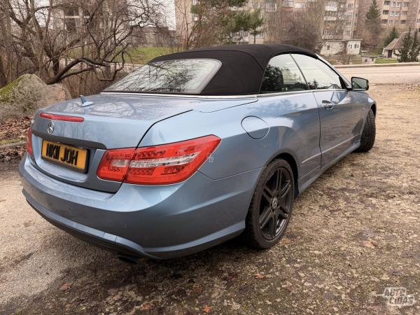 Blue Mercedes-Benz E 350 2011 in Klaipeda, with an engine capacity of 3.00 L and mileage of 261 thousand km for 5995 €, photo 6 on AUTOMOTO.COM.LV