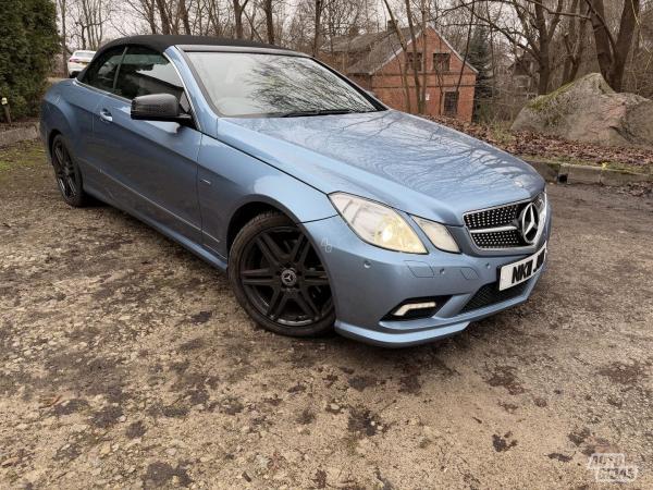 Blue Mercedes-Benz E 350 2011 in Klaipeda, with an engine capacity of 3.00 L and mileage of 261 thousand km for 5995 €, photo 8 on AUTOMOTO.COM.LV