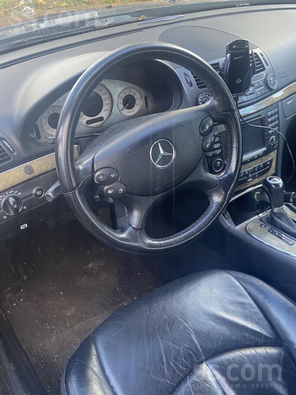 Zils Mercedes-Benz E 350 2006 Rīga, ar dzinēja tilpumu 3.50 L un nobraukumu 265 tūkst. km par 2500 €, foto 3 vietnē AUTOMOTO.COM.LV