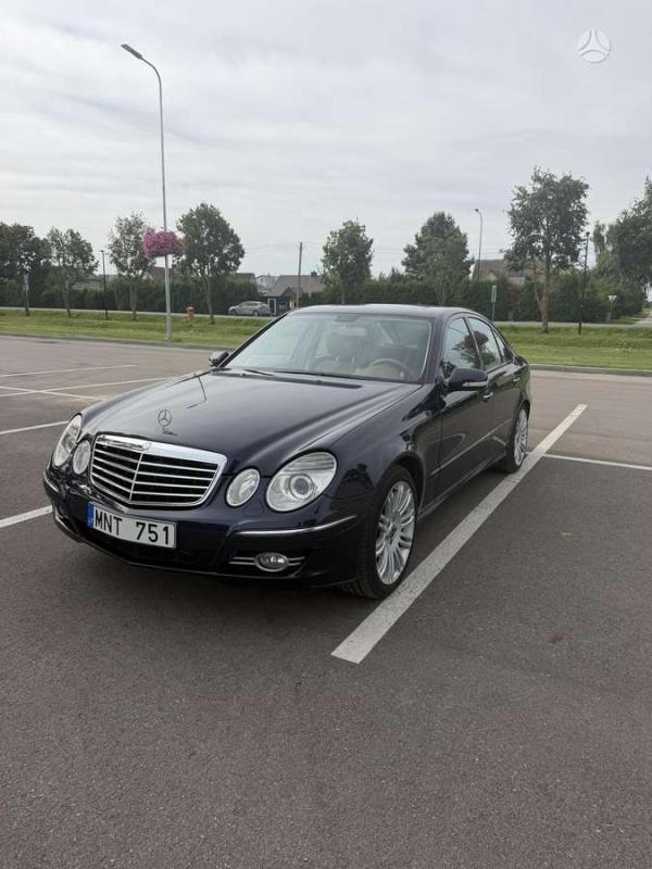 Zils Mercedes-Benz E 350 2007 Kauņa, ar dzinēja tilpumu 3.50 L un nobraukumu 300 tūkst. km par 4000 €, foto 1 vietnē AUTOMOTO.COM.LV