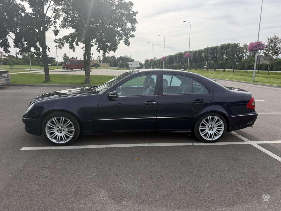 Zils Mercedes-Benz E 350 2007 Kauņa, ar dzinēja tilpumu 3.50 L un nobraukumu 300 tūkst. km par 4000 €, foto 4 vietnē AUTOMOTO.COM.LV