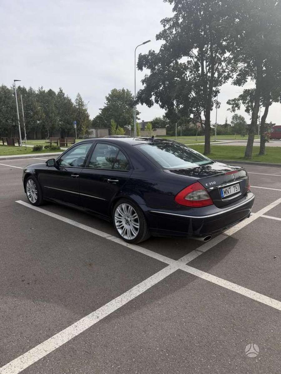 Zils Mercedes-Benz E 350 2007 Kauņa, ar dzinēja tilpumu 3.50 L un nobraukumu 300 tūkst. km par 4000 €, foto 7 vietnē AUTOMOTO.COM.LV