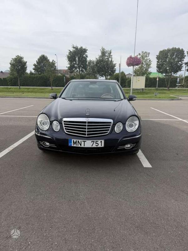 Zils Mercedes-Benz E 350 2007 Kauņa, ar dzinēja tilpumu 3.50 L un nobraukumu 300 tūkst. km par 4000 €, foto 9 vietnē AUTOMOTO.COM.LV