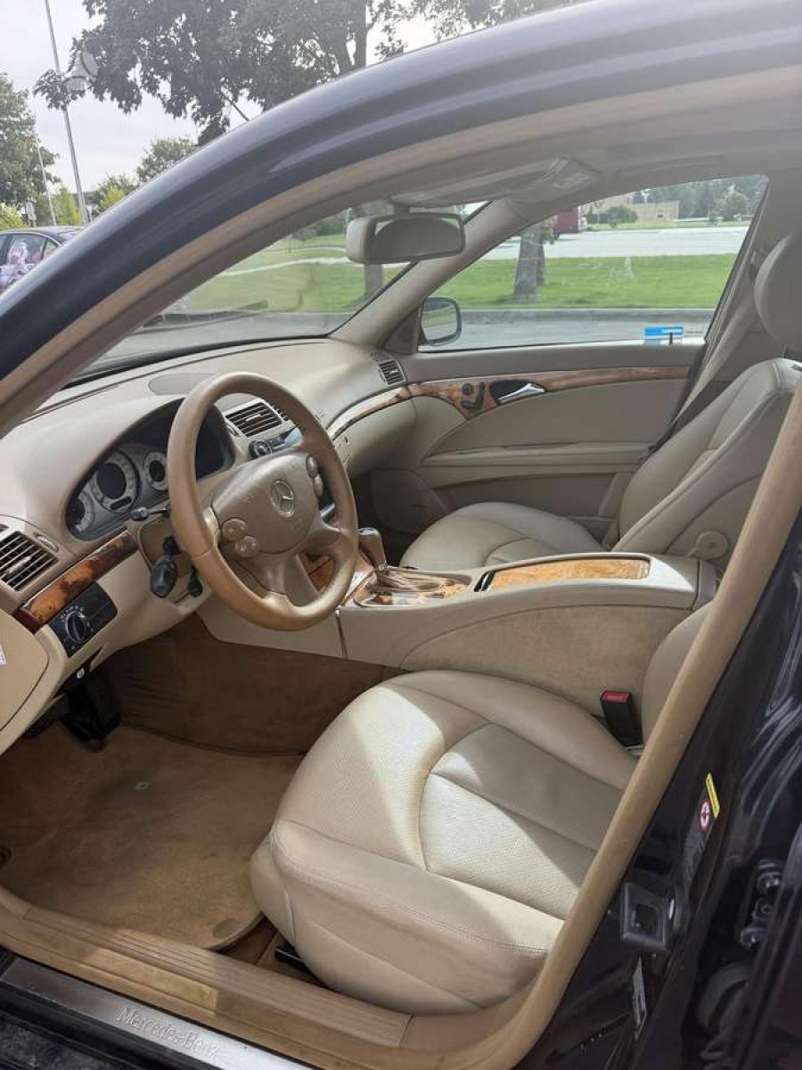 Zils Mercedes-Benz E 350 2007 Kauņa, ar dzinēja tilpumu 3.50 L un nobraukumu 300 tūkst. km par 4000 €, foto 13 vietnē AUTOMOTO.COM.LV