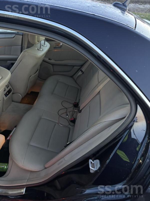 Zils Mercedes-Benz E 350 2009 Bauska, ar dzinēja tilpumu 3.00 L un nobraukumu 340 tūkst. km par 6200 €, foto 7 vietnē AUTOMOTO.COM.LV
