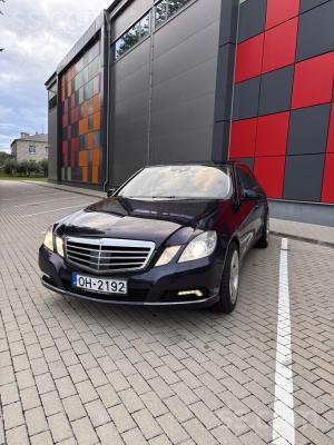 Синий Мерседес E 350 2009 в Бауска, объемом двигателя 3.00 л и пробегом 356 тыс. км за 6000 €, фото  на AUTOMOTO.COM.LV