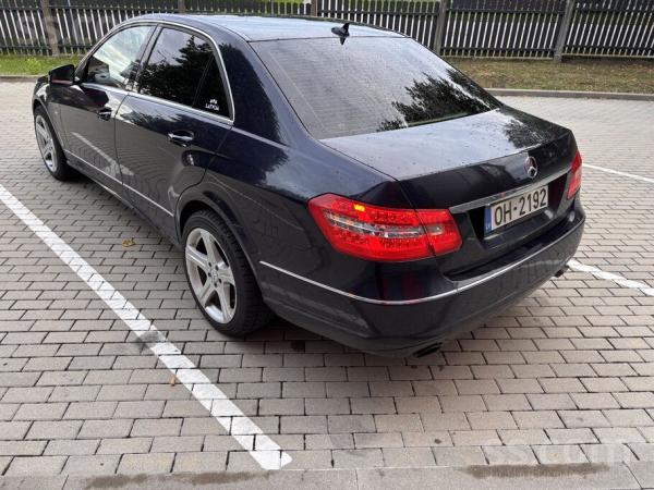 Синий Мерседес E 350 2009 в Бауска, объемом двигателя 3.00 л и пробегом 356 тыс. км за 6000 €, фото 5 на AUTOMOTO.COM.LV