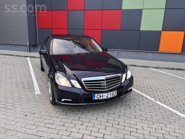 Blue Mercedes-Benz E 350 2009 in Bauska, with an engine capacity of 3.00 L and mileage of 356 thousand km for 6000 €, photo 4 on AUTOMOTO.COM.LV