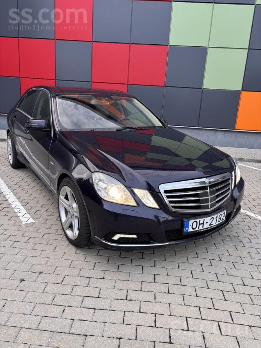 Синий Мерседес E 350 2009 в Бауска, объемом двигателя 3.00 л и пробегом 356 тыс. км за 5700 €, фото 1 на AUTOMOTO.COM.LV