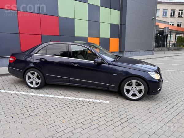 Blue Mercedes-Benz E 350 2009 in Bauska, with an engine capacity of 3.00 L and mileage of 356 thousand km for 5700 €, photo 2 on AUTOMOTO.COM.LV