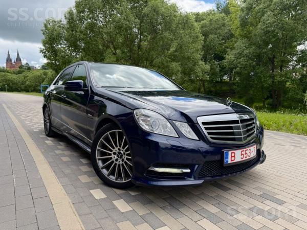 Синий Мерседес E 350 2011 в Резекне, объемом двигателя 3.00 л и пробегом 295 тыс. км за 9490 €, фото 3 на AUTOMOTO.COM.LV