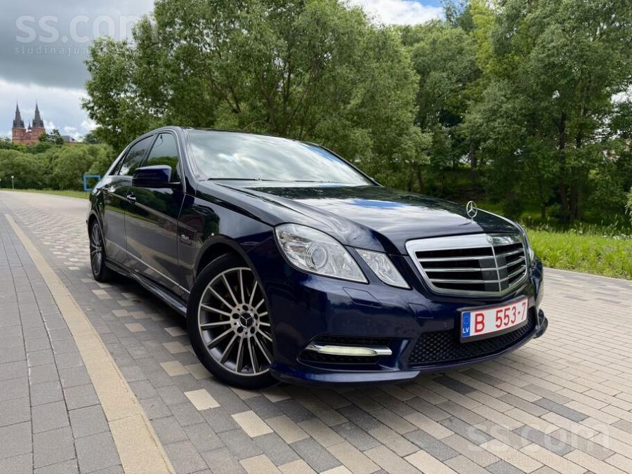 Синий Мерседес E 350 2011 в Резекне, объемом двигателя 3.00 л и пробегом 295 тыс. км за 9490 €, фото 4 на AUTOMOTO.COM.LV