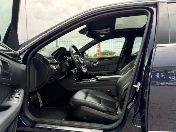 Blue Mercedes-Benz E 350 2011 in Rezekne, with an engine capacity of 3.00 L and mileage of 295 thousand km for 9490 €, photo 7 on AUTOMOTO.COM.LV