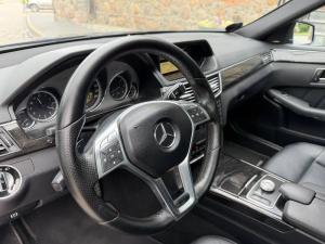 Blue Mercedes-Benz E 350 2011 in Rezekne, with an engine capacity of 3.00 L and mileage of 295 thousand km for 9490 €, photo 14 on AUTOMOTO.COM.LV