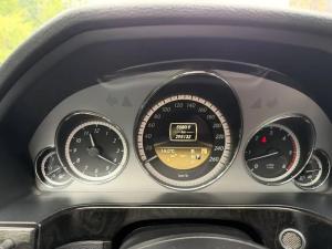 Blue Mercedes-Benz E 350 2011 in Rezekne, with an engine capacity of 3.00 L and mileage of 295 thousand km for 9490 €, photo 22 on AUTOMOTO.COM.LV