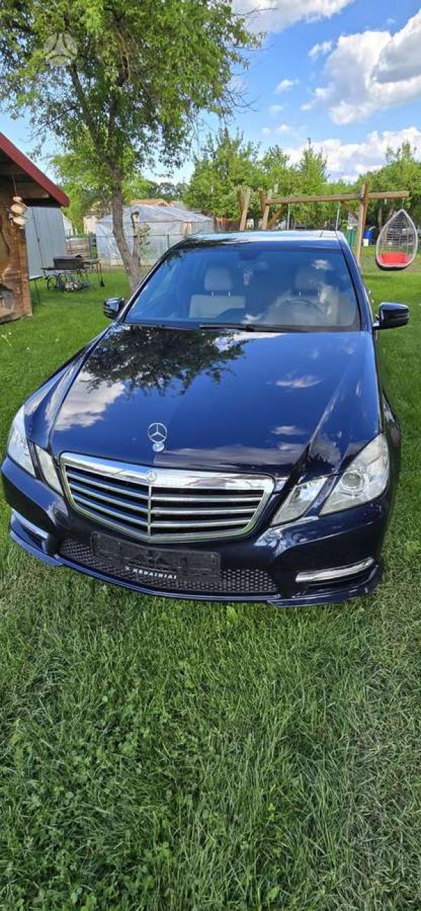 Zils Mercedes-Benz E 350 2012 Kėdainiai, ar dzinēja tilpumu 3.50 L un nobraukumu 211 tūkst. km par 9200 €, foto 5 vietnē AUTOMOTO.COM.LV