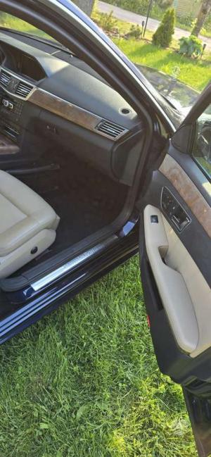 Zils Mercedes-Benz E 350 2012 Kėdainiai, ar dzinēja tilpumu 3.50 L un nobraukumu 211 tūkst. km par 9200 €, foto 17 vietnē AUTOMOTO.COM.LV
