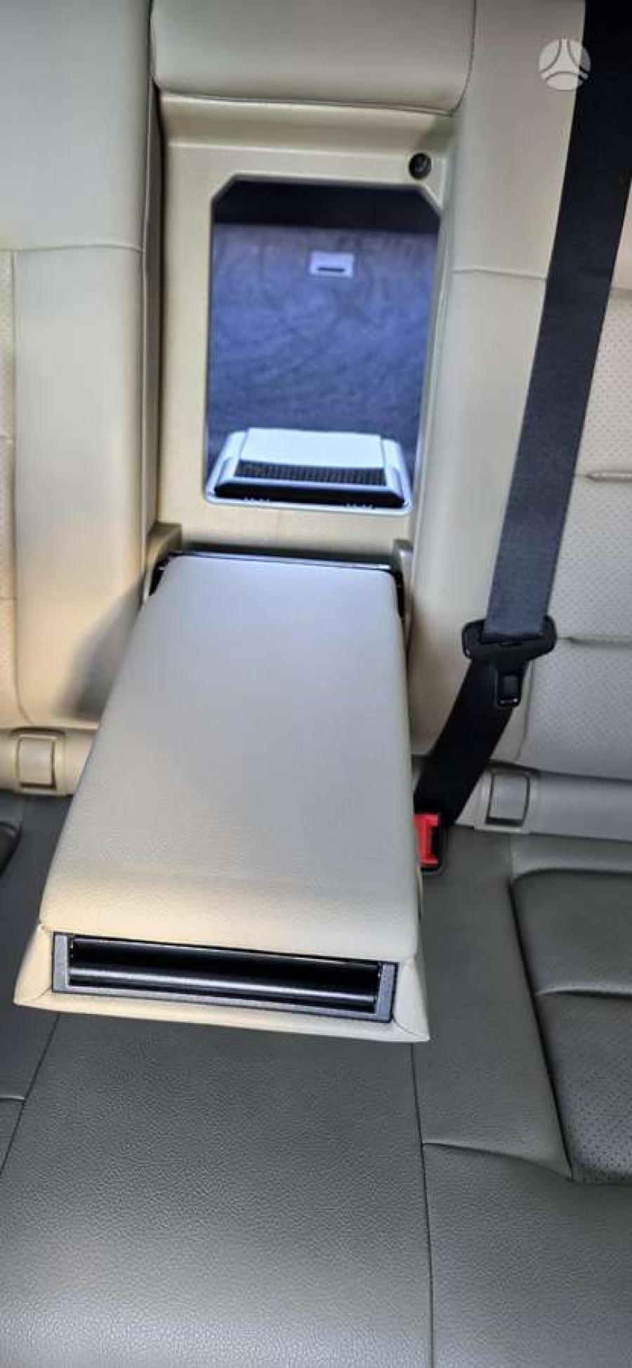 Zils Mercedes-Benz E 350 2012 Kėdainiai, ar dzinēja tilpumu 3.50 L un nobraukumu 211 tūkst. km par 9200 €, foto 20 vietnē AUTOMOTO.COM.LV