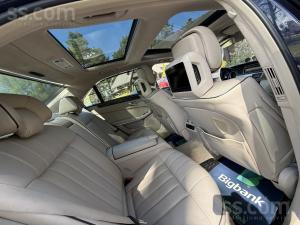 Blue Mercedes-Benz E 350 2013 in Riga, with an engine capacity of 3.00 L and mileage of 283 thousand km for 9998 €, photo 32 on AUTOMOTO.COM.LV