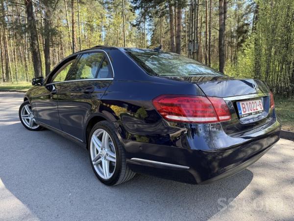 Blue Mercedes-Benz E 350 2013 in Riga, with an engine capacity of 3.00 L and mileage of 283 thousand km for 9499 €, photo 6 on AUTOMOTO.COM.LV