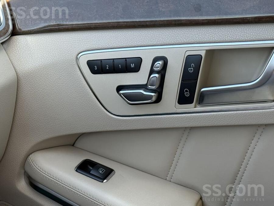 Zils Mercedes-Benz E 350 2013 Rīga, ar dzinēja tilpumu 3.00 L un nobraukumu 283 tūkst. km par 9499 €, foto 10 vietnē AUTOMOTO.COM.LV