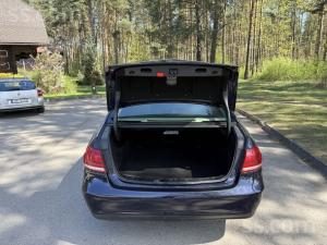 Zils Mercedes-Benz E 350 2013 Rīga, ar dzinēja tilpumu 3.00 L un nobraukumu 283 tūkst. km par 9499 €, foto 20 vietnē AUTOMOTO.COM.LV