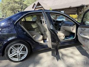 Zils Mercedes-Benz E 350 2013 Rīga, ar dzinēja tilpumu 3.00 L un nobraukumu 283 tūkst. km par 9499 €, foto 30 vietnē AUTOMOTO.COM.LV