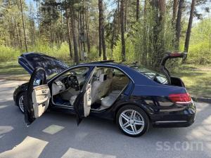 Zils Mercedes-Benz E 350 2013 Rīga, ar dzinēja tilpumu 3.00 L un nobraukumu 283 tūkst. km par 9499 €, foto 33 vietnē AUTOMOTO.COM.LV