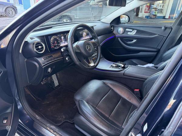 Zils Mercedes-Benz E 350 2016 Tauragė, ar dzinēja tilpumu 2.99 L un nobraukumu 240 tūkst. km par 19000 €, foto 9 vietnē AUTOMOTO.COM.LV