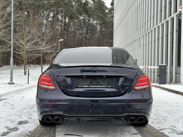 Blue Mercedes-Benz E 350 2016 in Vilnius, with an engine capacity of 1.99 L and mileage of 152 thousand km for 23499 €, photo 5 on AUTOMOTO.COM.LV