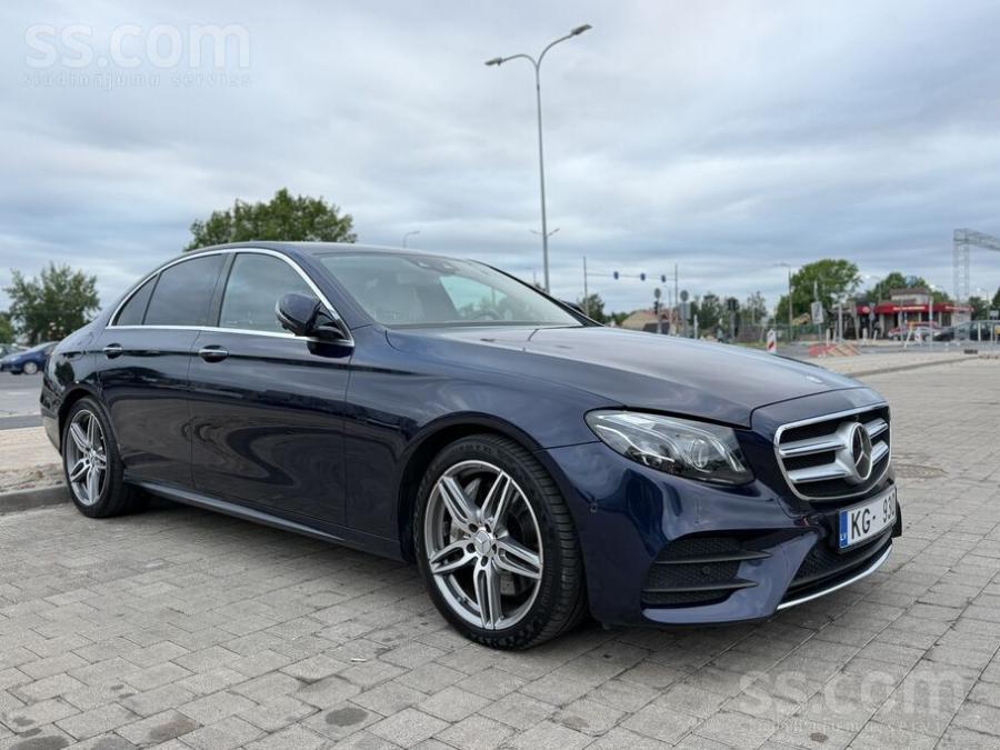 Zils Mercedes-Benz E 350 2016 Rīga, ar dzinēja tilpumu 3.00 L un nobraukumu 150 tūkst. km par 28800 €, foto 1 vietnē AUTOMOTO.COM.LV