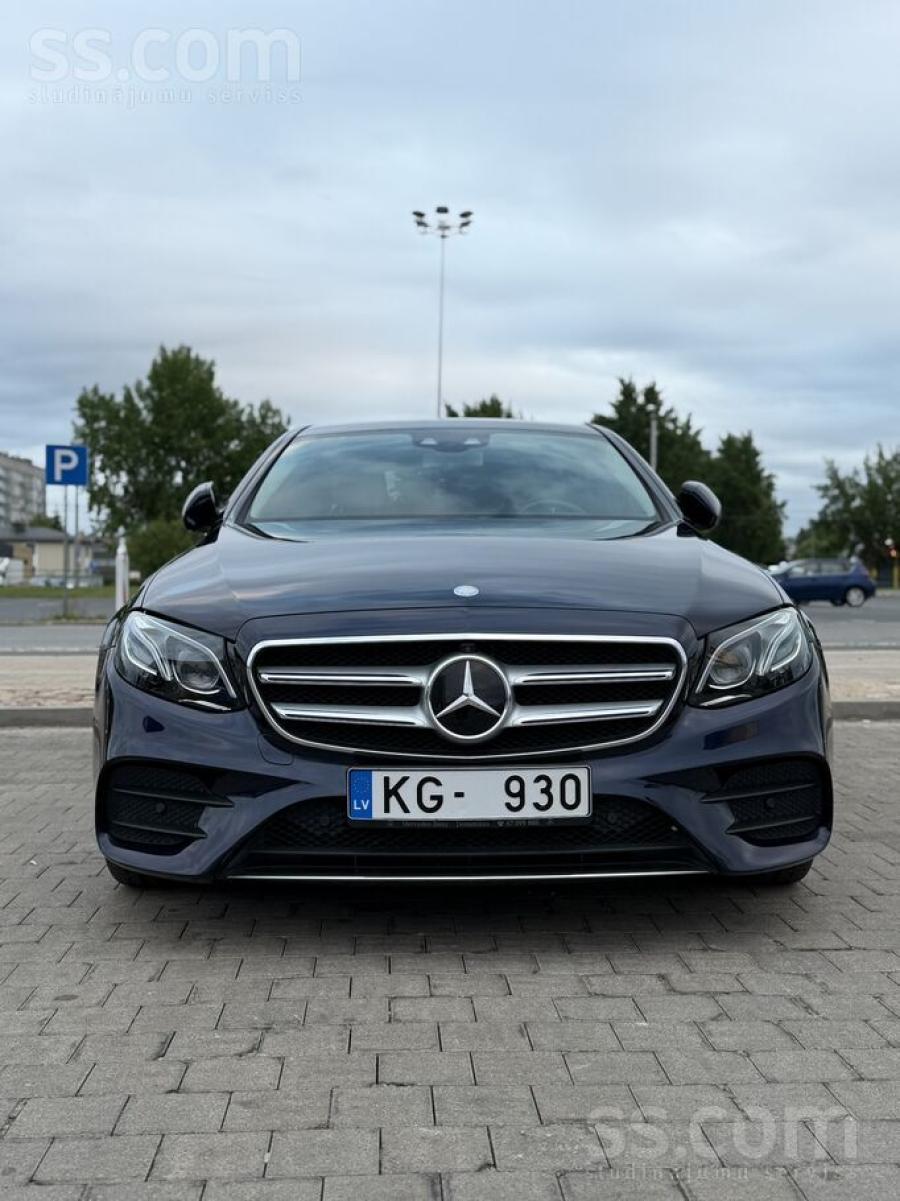 Zils Mercedes-Benz E 350 2016 Rīga, ar dzinēja tilpumu 3.00 L un nobraukumu 150 tūkst. km par 28800 €, foto 3 vietnē AUTOMOTO.COM.LV