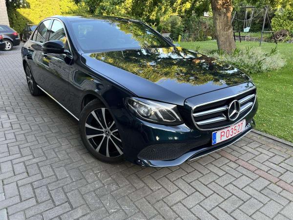 Zils Mercedes-Benz E 350 2016 Kauņa, ar dzinēja tilpumu 1.99 L un nobraukumu 157 tūkst. km par 17500 €, foto 1 vietnē AUTOMOTO.COM.LV