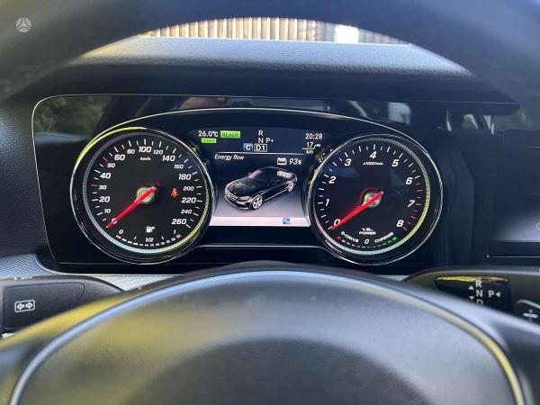 Zils Mercedes-Benz E 350 2016 Kauņa, ar dzinēja tilpumu 1.99 L un nobraukumu 157 tūkst. km par 17500 €, foto 8 vietnē AUTOMOTO.COM.LV