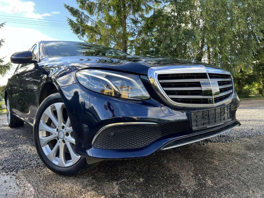 Zils Mercedes-Benz E 350 2016 Kauņa, ar dzinēja tilpumu 2.99 L un nobraukumu 149 tūkst. km par 15750 €, foto 3 vietnē AUTOMOTO.COM.LV