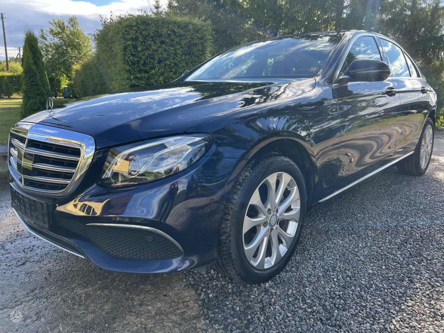 Zils Mercedes-Benz E 350 2016 Kauņa, ar dzinēja tilpumu 2.99 L un nobraukumu 149 tūkst. km par 15750 €, foto 11 vietnē AUTOMOTO.COM.LV