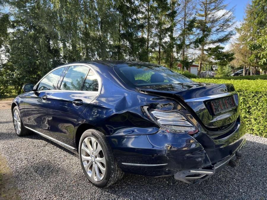 Zils Mercedes-Benz E 350 2016 Kauņa, ar dzinēja tilpumu 2.99 L un nobraukumu 149 tūkst. km par 15750 €, foto 13 vietnē AUTOMOTO.COM.LV