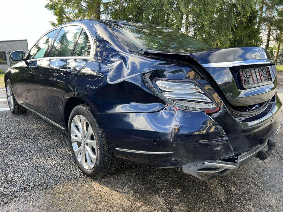 Zils Mercedes-Benz E 350 2016 Kauņa, ar dzinēja tilpumu 2.99 L un nobraukumu 149 tūkst. km par 15750 €, foto 14 vietnē AUTOMOTO.COM.LV