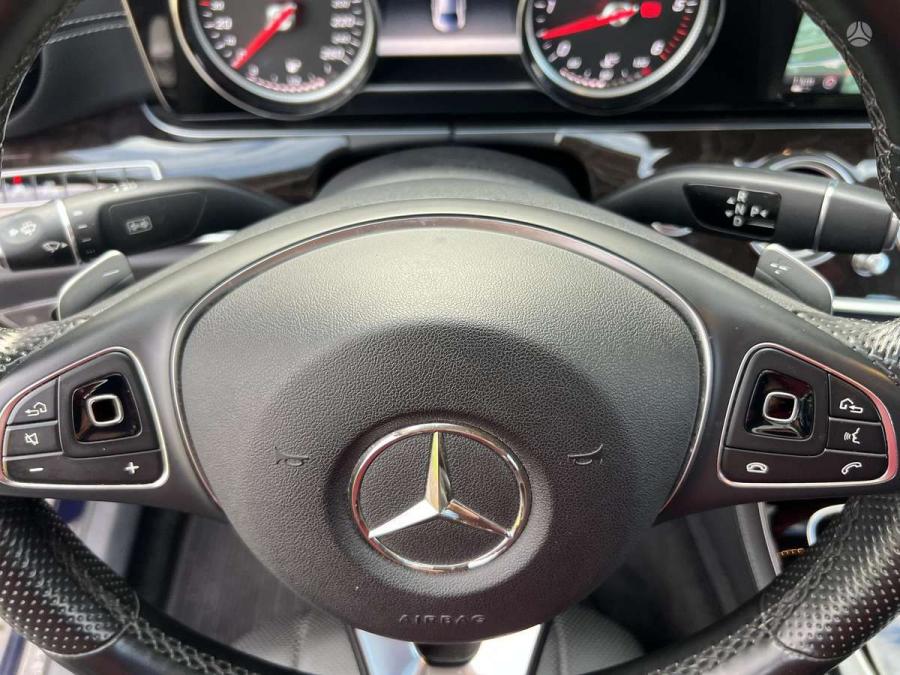 Zils Mercedes-Benz E 350 2016 Kauņa, ar dzinēja tilpumu 2.99 L un nobraukumu 149 tūkst. km par 15750 €, foto 33 vietnē AUTOMOTO.COM.LV