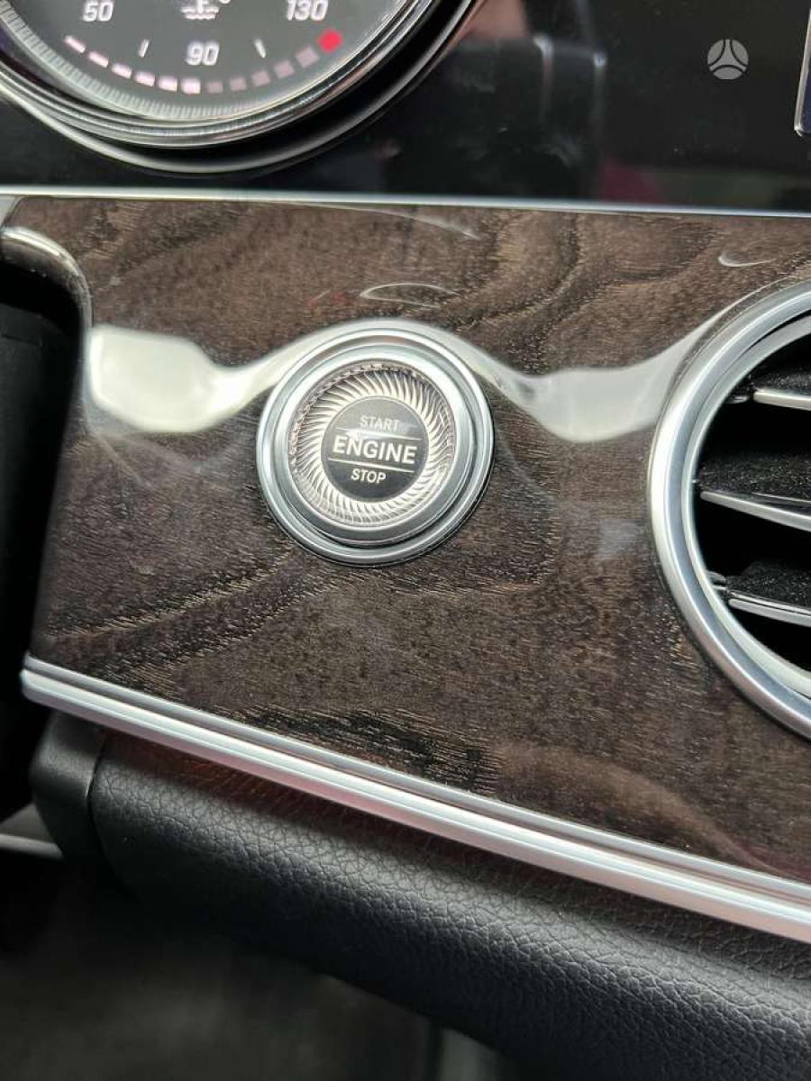 Zils Mercedes-Benz E 350 2016 Kauņa, ar dzinēja tilpumu 2.99 L un nobraukumu 149 tūkst. km par 15750 €, foto 36 vietnē AUTOMOTO.COM.LV