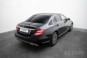 Синий Мерседес E 350 2018 в Таллин, объемом двигателя 2.00 л и пробегом 260 тыс. км за 14999 €, фото 4 на AUTOMOTO.COM.LV