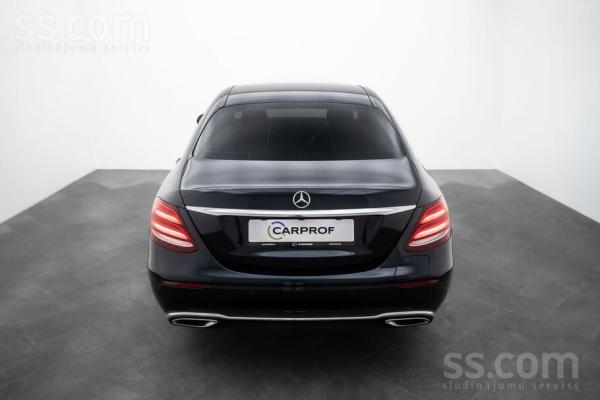 Синий Мерседес E 350 2018 в Таллин, объемом двигателя 2.00 л и пробегом 260 тыс. км за 14999 €, фото 8 на AUTOMOTO.COM.LV