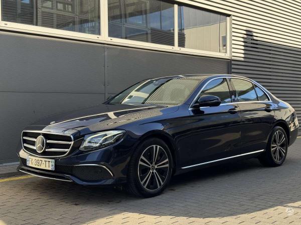 Мерседес E 350 2019 в Вильнюс на AUTOMOTO.COM.LV Синий Мерседес E 350 2019 в Вильнюс, объемом двигателя 2.93 л и пробегом 244 тыс. км за 16900 €, фото 1 на AUTOMOTO.COM.LV