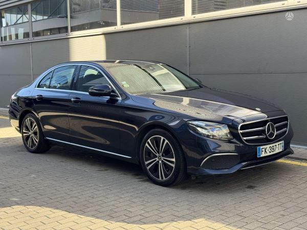 Мерседес E 350 2019 в Вильнюс на AUTOMOTO.COM.LV Синий Мерседес E 350 2019 в Вильнюс, объемом двигателя 2.93 л и пробегом 244 тыс. км за 16900 €, фото 3 на AUTOMOTO.COM.LV