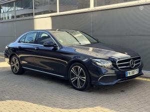 Синий Мерседес E 350 2019 в Вильнюс, объемом двигателя 2.93 л и пробегом 244 тыс. км за 16900 €, фото 3 на AUTOMOTO.COM.LV