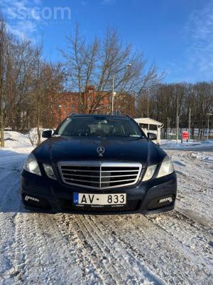 Blue Mercedes-Benz E 350 2010 in Riga, with an engine capacity of 3.00 L and mileage of 345 thousand km for 9500 €, photo 3 on AUTOMOTO.COM.LV