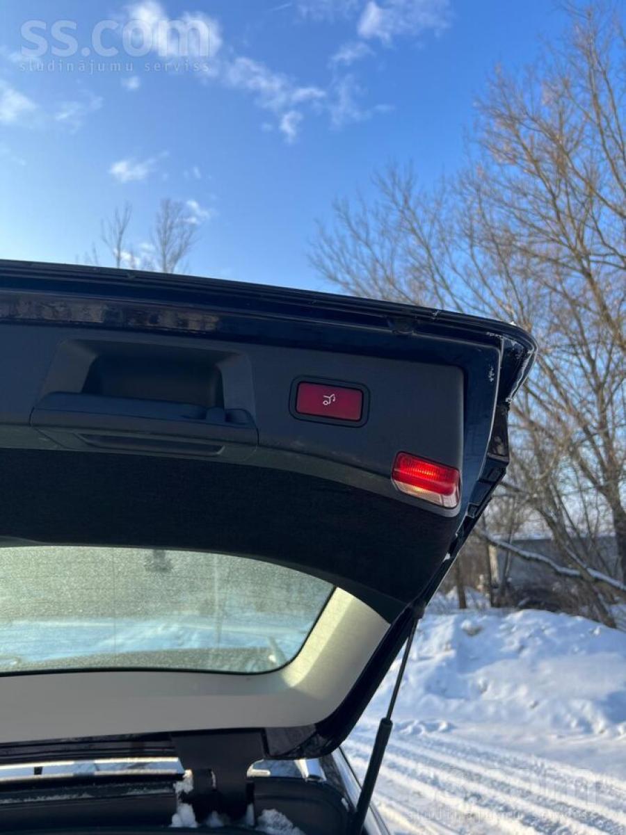 Zils Mercedes-Benz E 350 2010 Rīga, ar dzinēja tilpumu 3.00 L un nobraukumu 345 tūkst. km par 8500 €, foto 8 vietnē AUTOMOTO.COM.LV