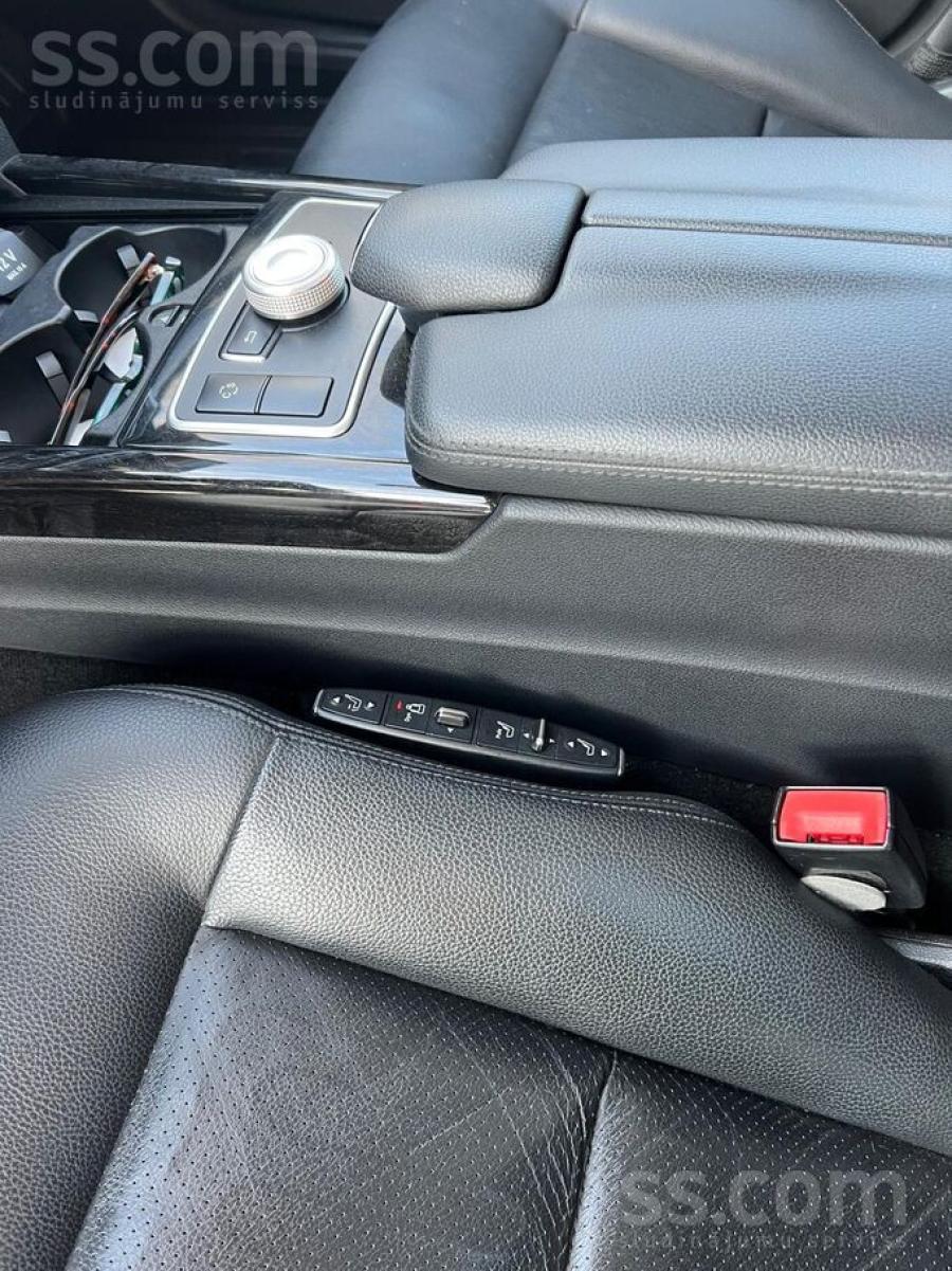 Zils Mercedes-Benz E 350 2010 Rīga, ar dzinēja tilpumu 3.00 L un nobraukumu 345 tūkst. km par 8500 €, foto 17 vietnē AUTOMOTO.COM.LV