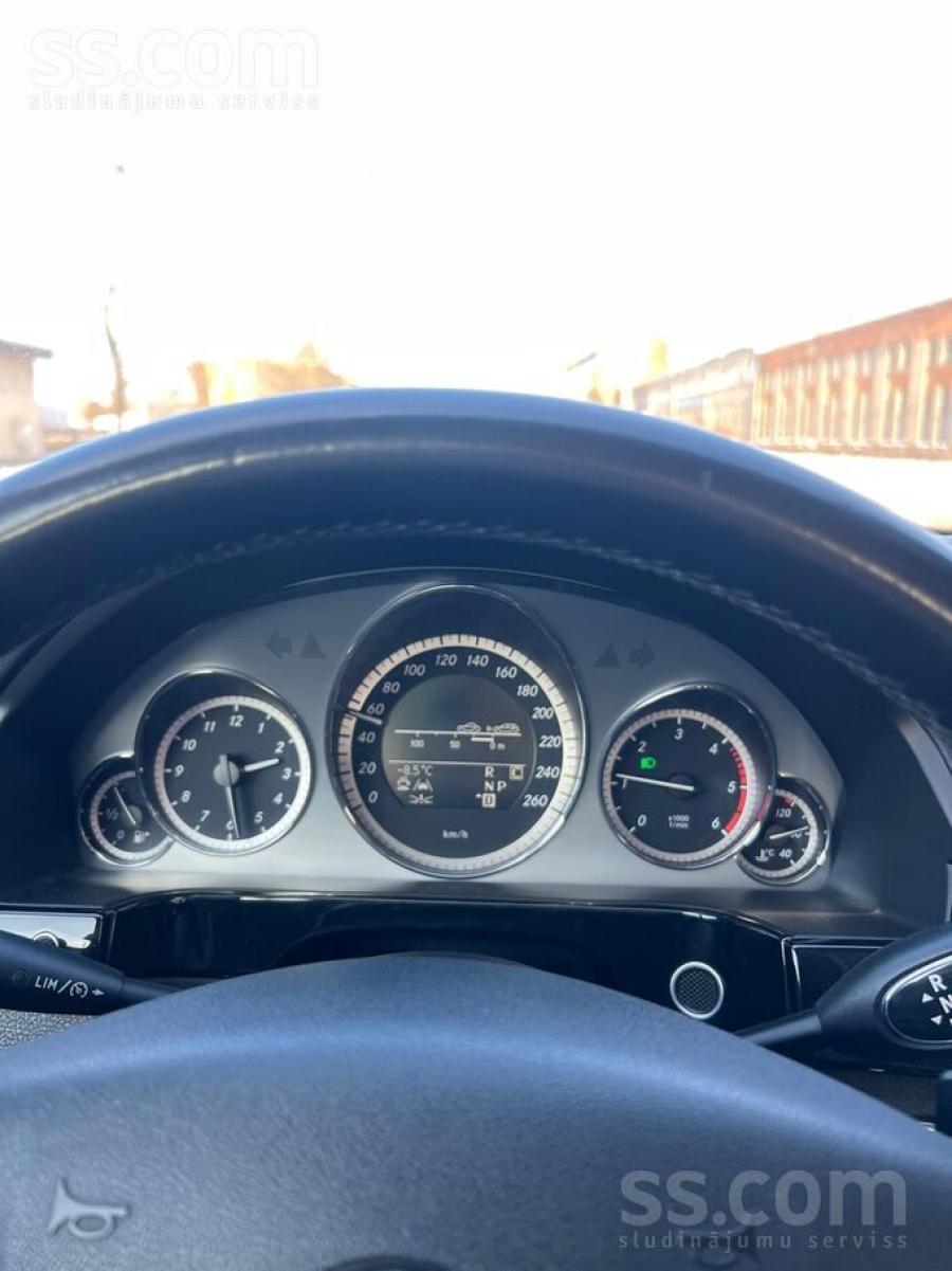 Zils Mercedes-Benz E 350 2010 Rīga, ar dzinēja tilpumu 3.00 L un nobraukumu 345 tūkst. km par 8500 €, foto 21 vietnē AUTOMOTO.COM.LV